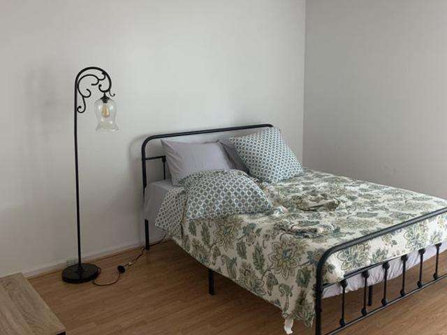 Private Room and bathroom in a furnished townhouse