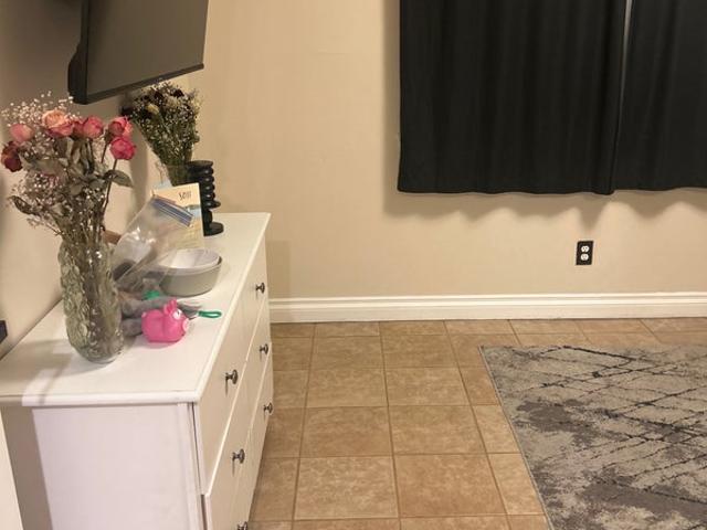 Private room and bathroom in a quiet home