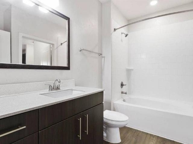 Private room and bathroom