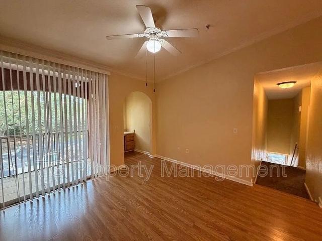 Private room and & private bath |gate parkway