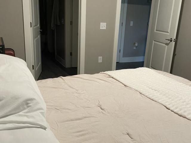 Private room/ attached full bathroom