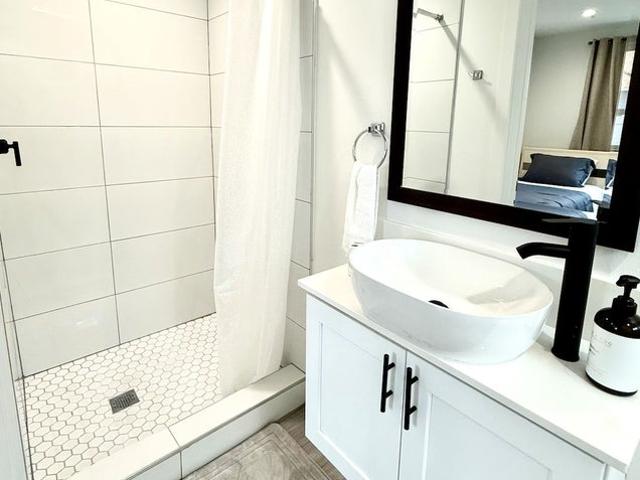 PRIVATE ROOM AVAILABLE NOW! NEAR USC/WEST ADAMS