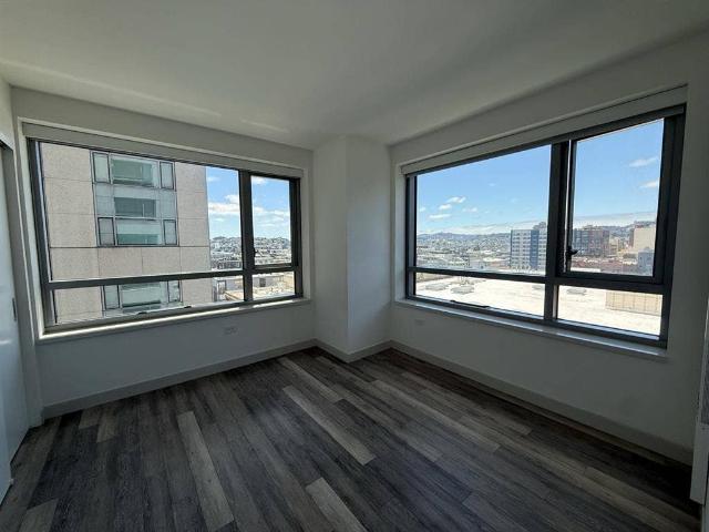 Private Room available Downtown SF
