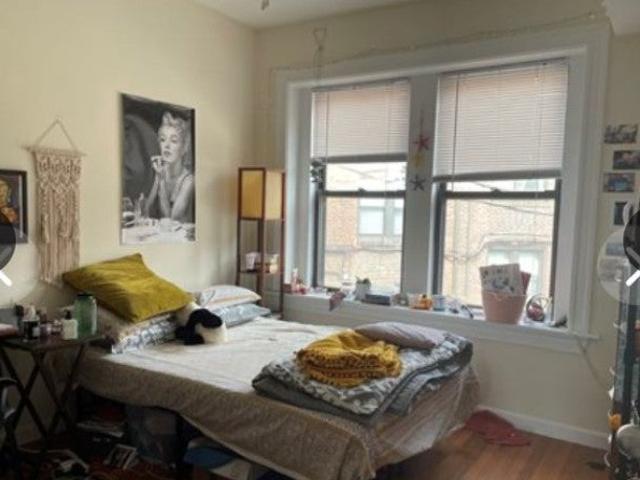 Private room available for a girl near BU