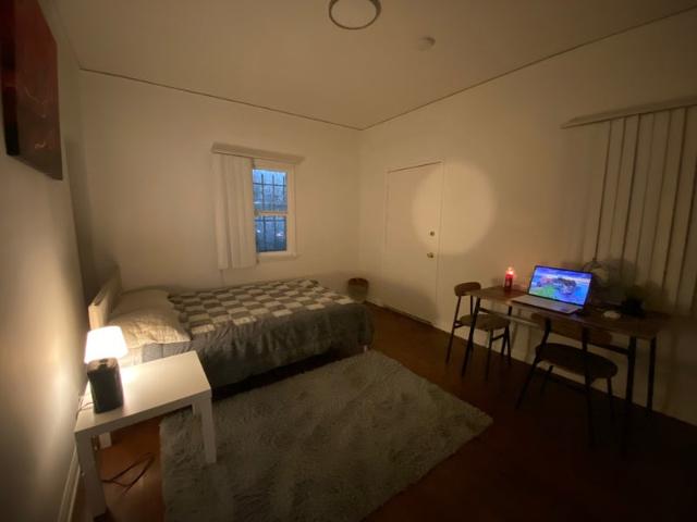 Private Room Available in Mid City, LA