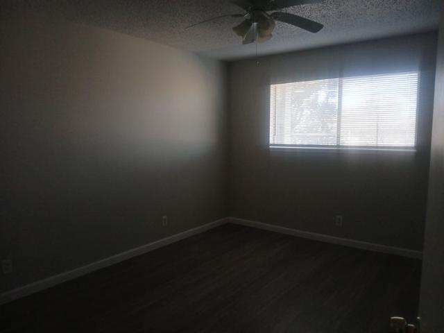 Private room available in a 2 bed 1 bath apartment