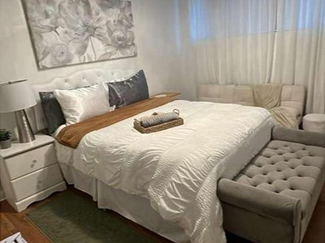 Private Room Available in Bay Harbor Islands – Ste