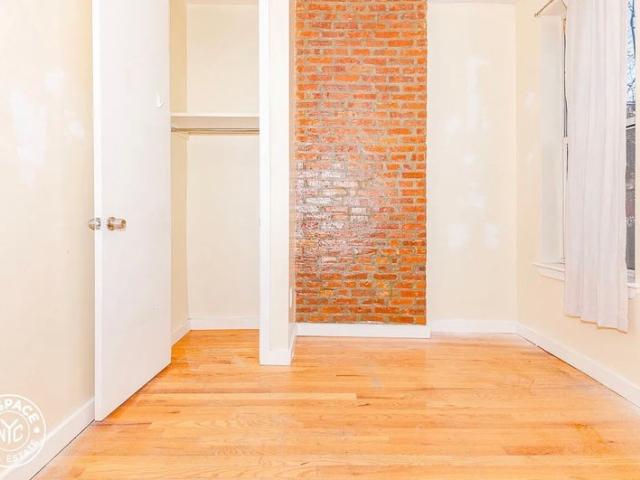 Private Room Available in Bed Stuy – Lease Takeove