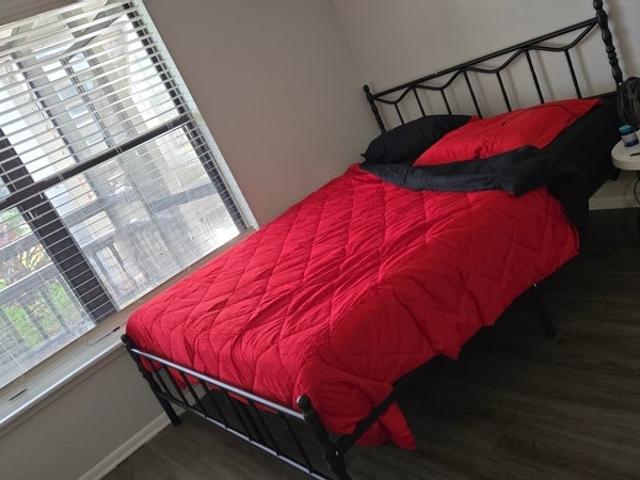Private room available in clean friendly home