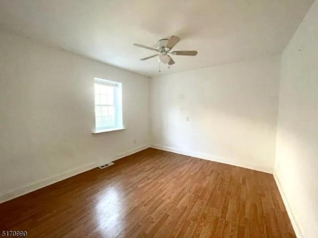 Private Room Available in Ewing, NJ – $1,050/month