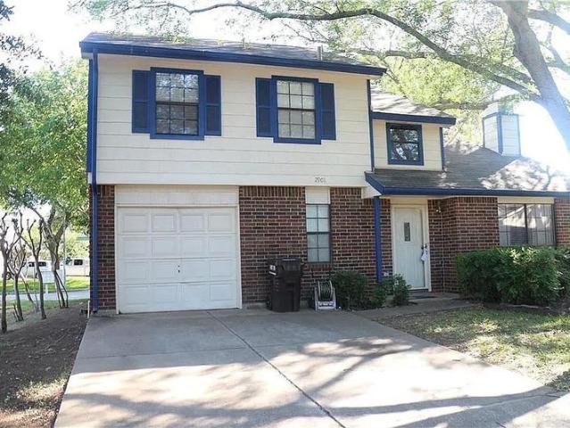 Private room available in great Plano location