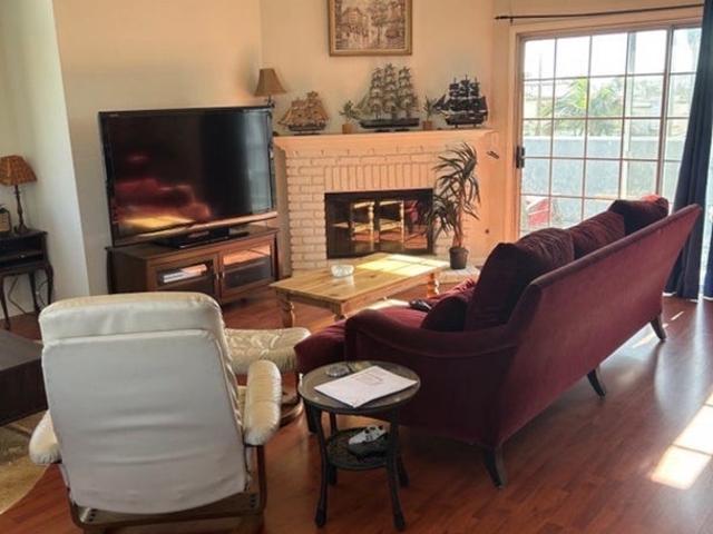Private Room Available in South Bay LA Townhouse