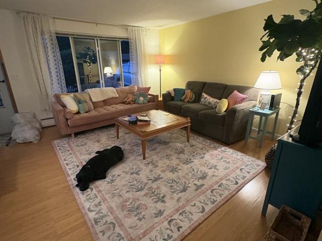 Private Room Available in University Place House