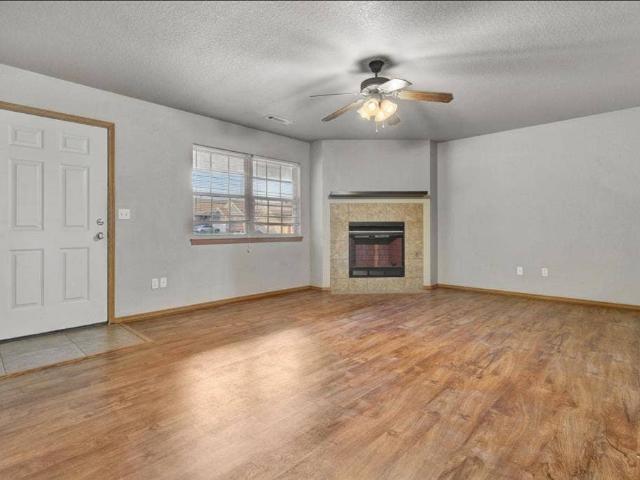 Private Room Available in West Faye