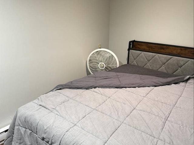 Private Room available in 2B1B
