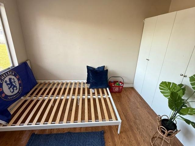 Private Room Available in 5 Bed Home Near Chapman