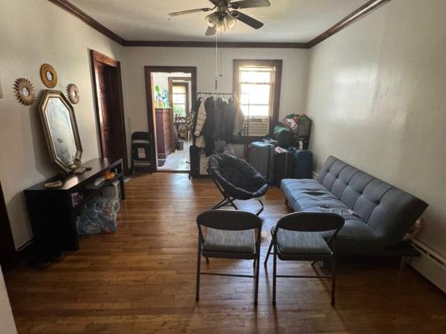 PRIVATE ROOM AVAILABLE – JOURNAL SQUARE
