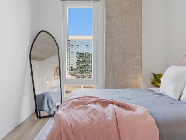 Private Room Available – Lease Takeover in Chicago