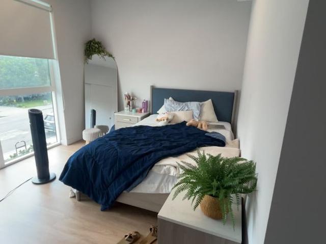 Private Room Available – Lease Takeover
