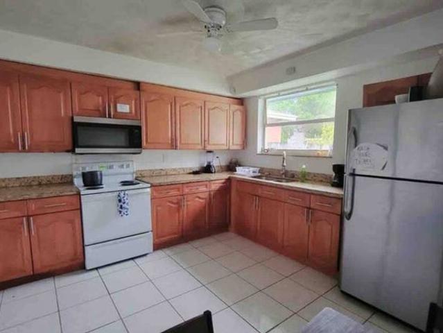 Private Room Available $300 Per Week