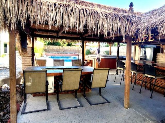 Private Room & Bath All Utilities Included wPriva