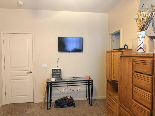 Private room & bath in Goodyear, AZ
