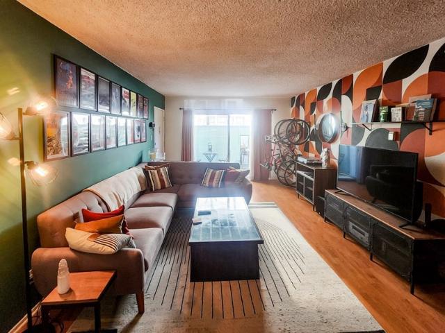 Private Room & Bathroom — 3BR/2BA in Venice
