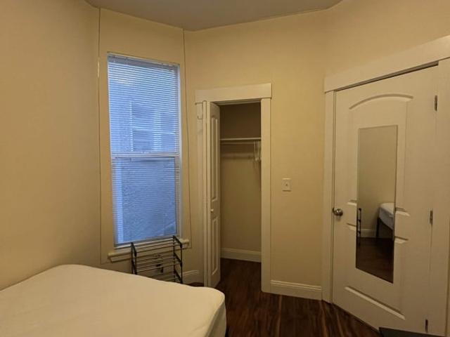 Private Room + Bathroom, 5 Min from Campus