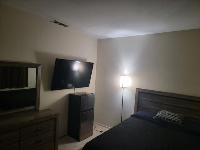 Private Room & Bathroom