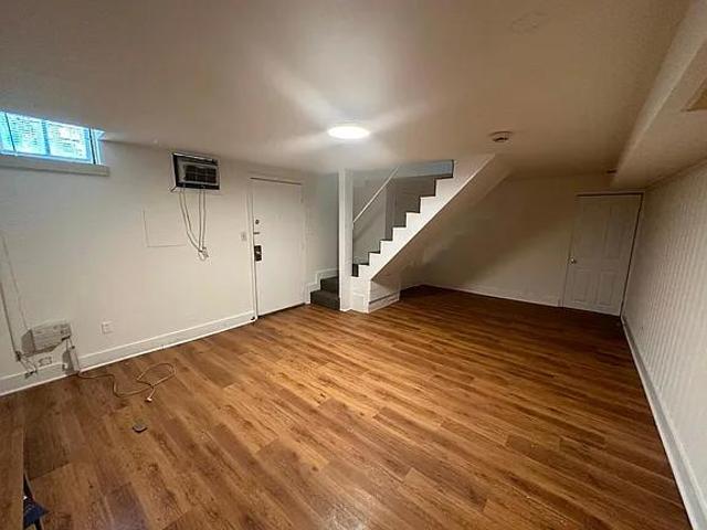 Private room & bathroom w/ private entrance