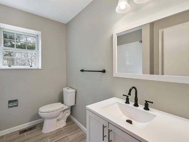 Private Room, Great Location!