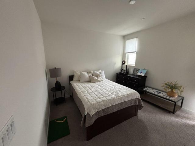 Private Room + En Suite Bath in Quiet South Natoma