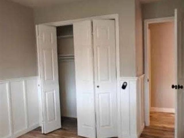 Private room for male Aug. 1