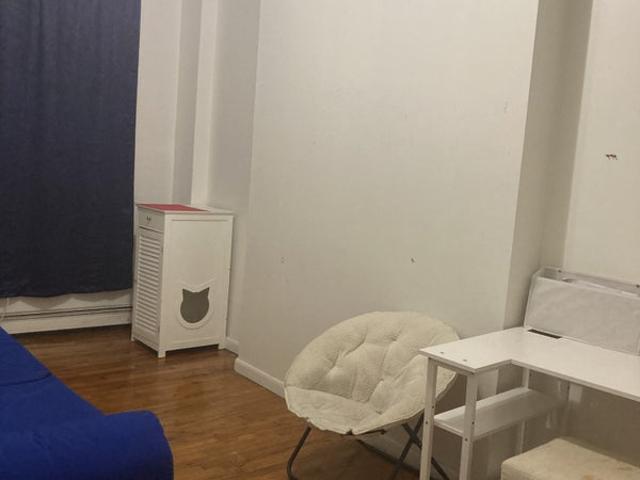 Private Room for Female@ LES, from Sep 15