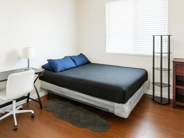 Private room for rent