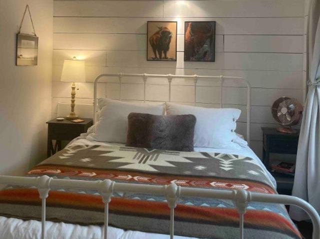 Private room for rent~~@@