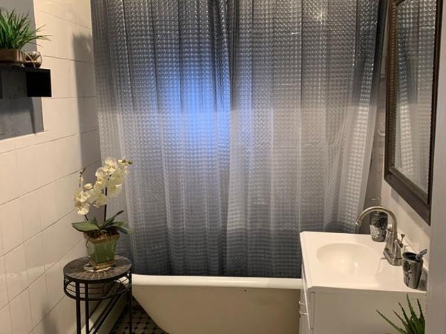 Private room for rent