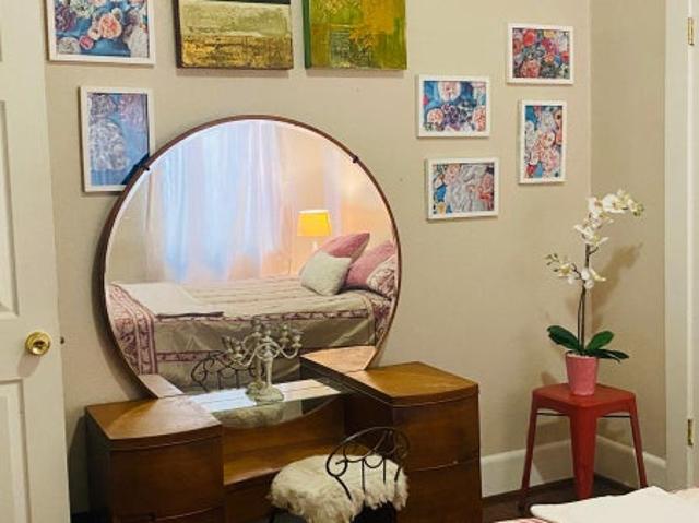 Private room for rent