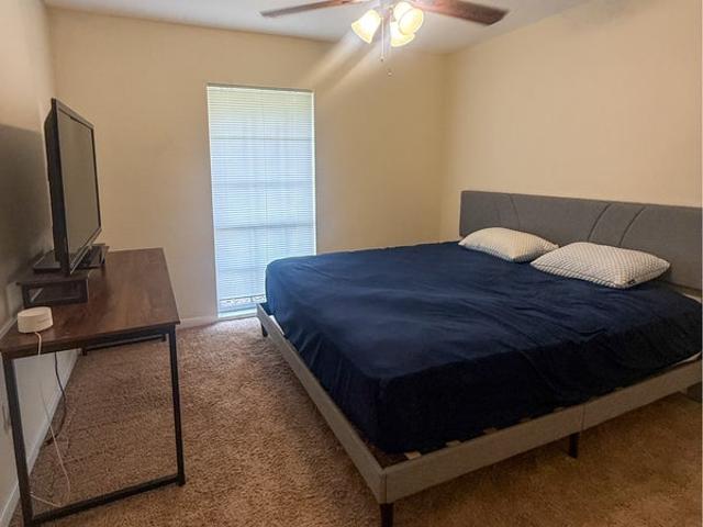 Private room for rent