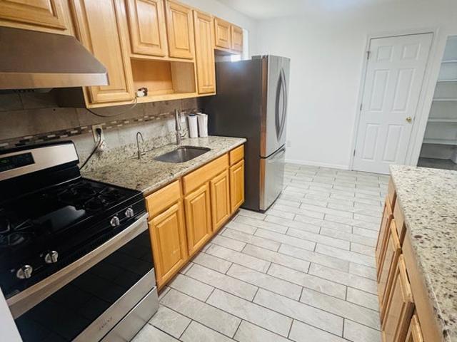 PRIVATE ROOM FOR RENT