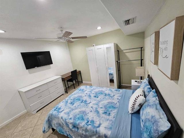 Private room for Rent