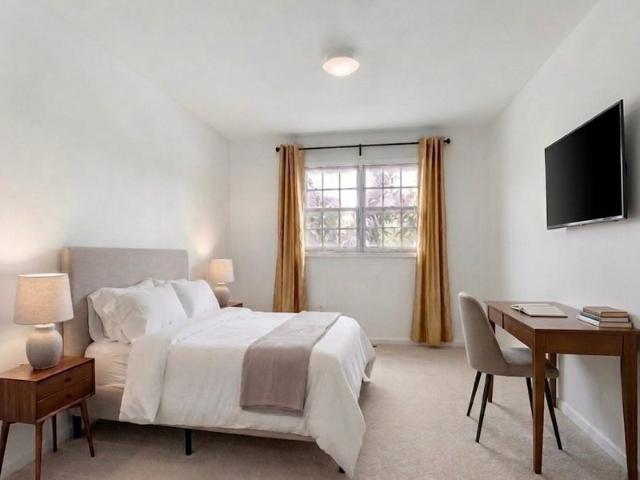 Private Room For Rent