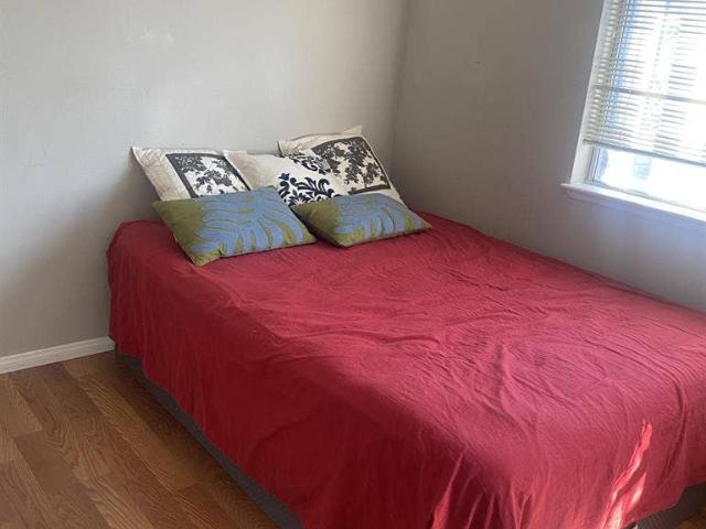 Private room for rent