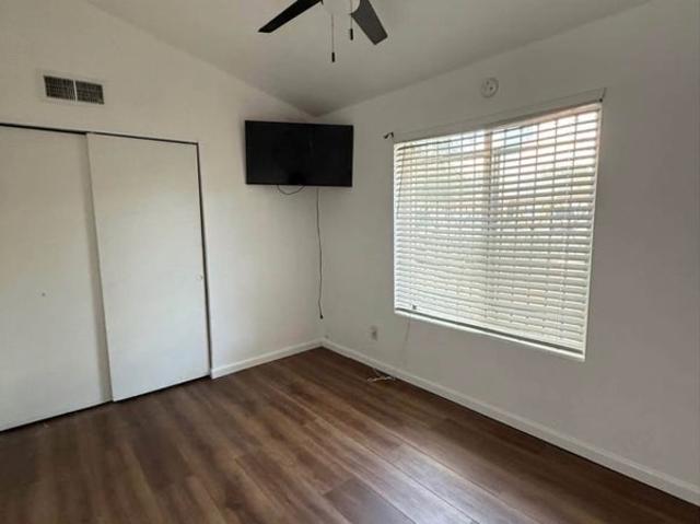 Private room for rent