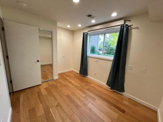 Private room for rent
