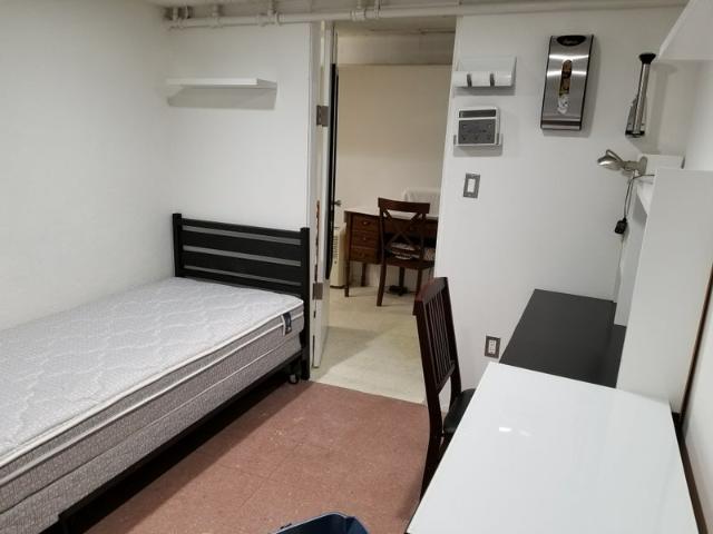 Private Room for rent Convenient Location!