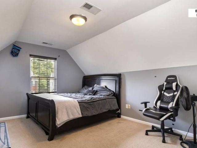 Private Room for Rent – Clean & Quiet Home