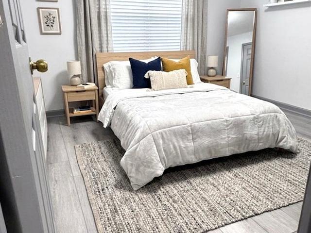 PRIVATE ROOM FOR RENT – BEAUTIFUL RENOVATED HOME I
