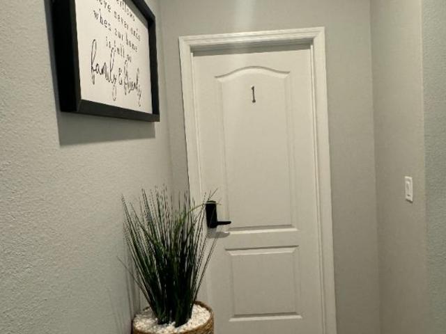 Private room for rent. Fully Furnished