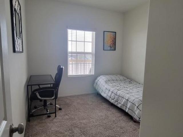 Private Room for Rent in a New House_Pflugerville